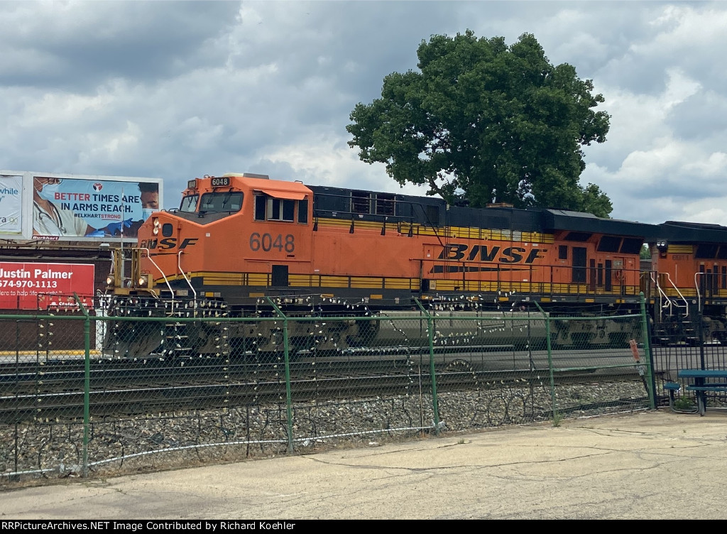 BNSF 6048